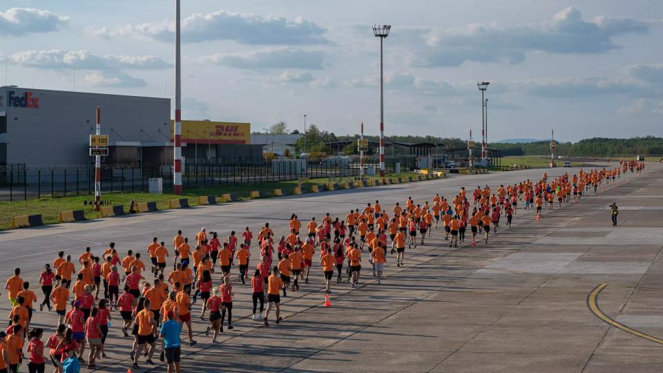 Tenth Runway Run set off into the sunset | GazMag